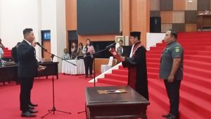 Ronald Gunawan Kansil, SH Resmi Jabat Wakil Ketua DPRD Kota Bitung ...